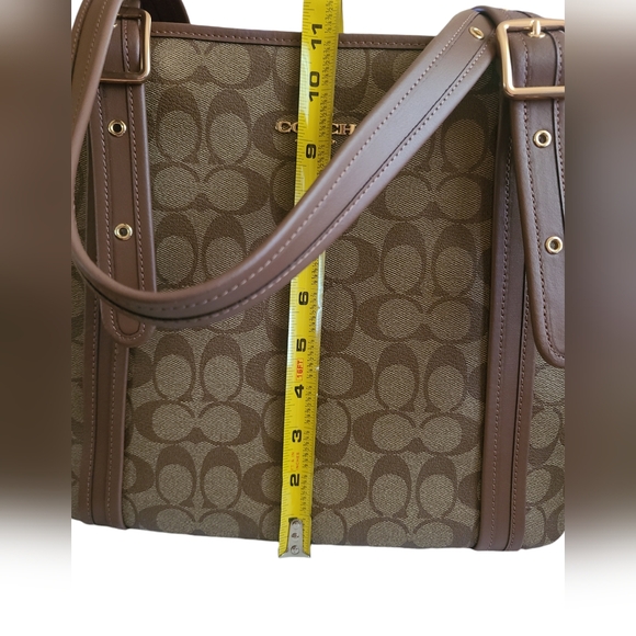 Coach | Bags | Coach Signature Ashton Logo Totebag Nwt Kahkisaddle ...